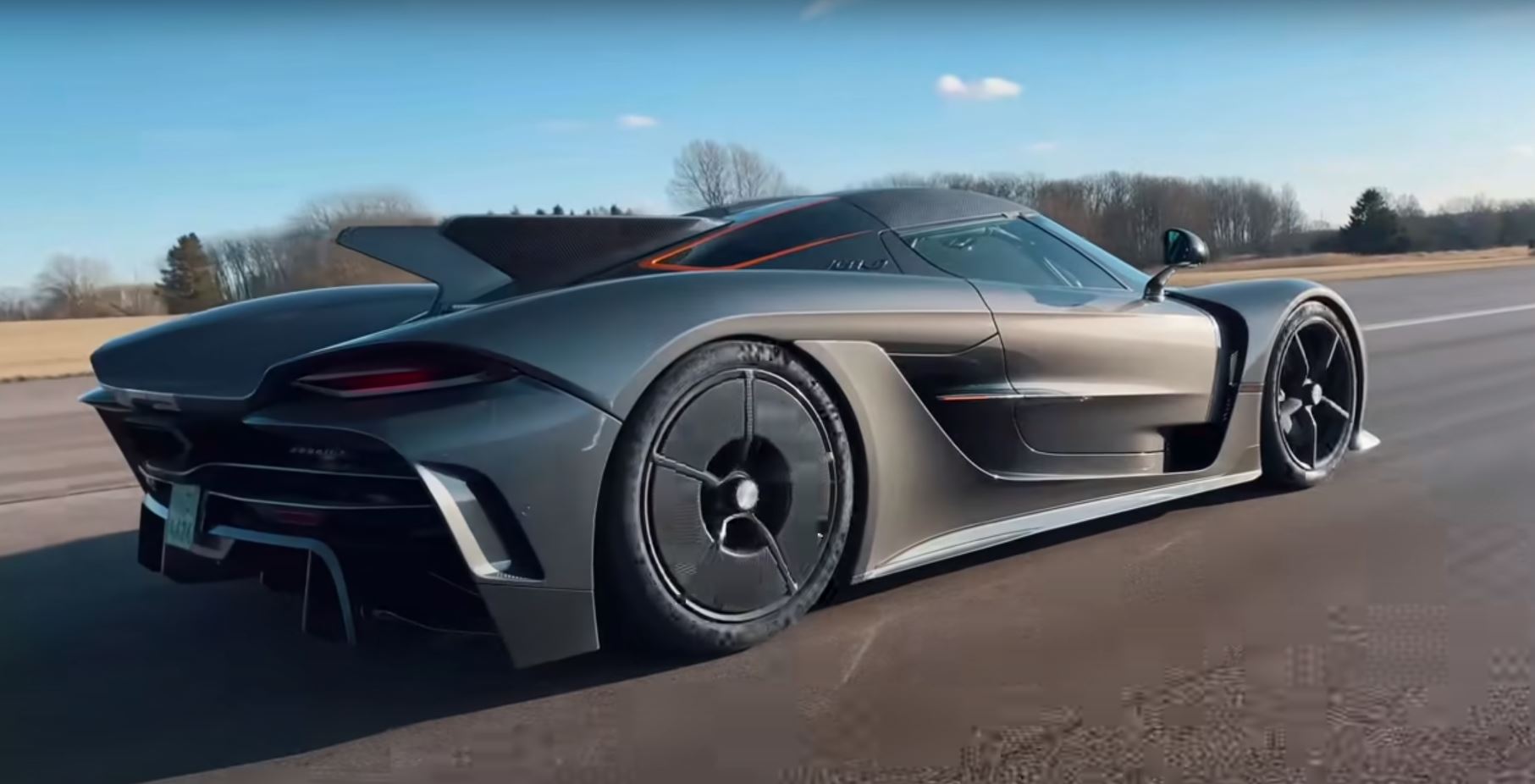 Toto má byť najrýchlejšie auto na svete. V roku 2024 sa pokúsi prekonať ...