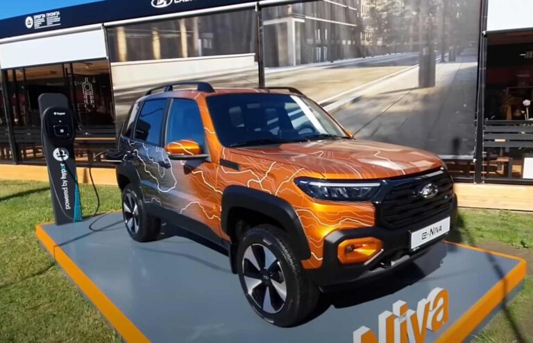Lada ukázala Putinovi nové SUV a MPV: ruská automobilka plánuje útok na ...