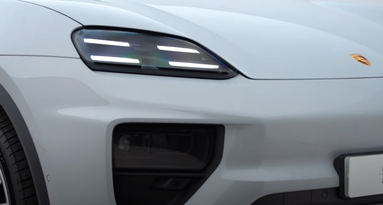 Príliš jasné svetlá? Porsche Macan Electric 2024 čelí nečakanému ...